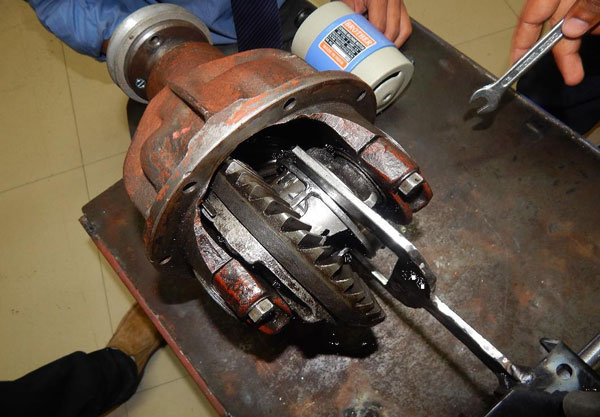 Workshop - Semi-automatic Differential Locking System