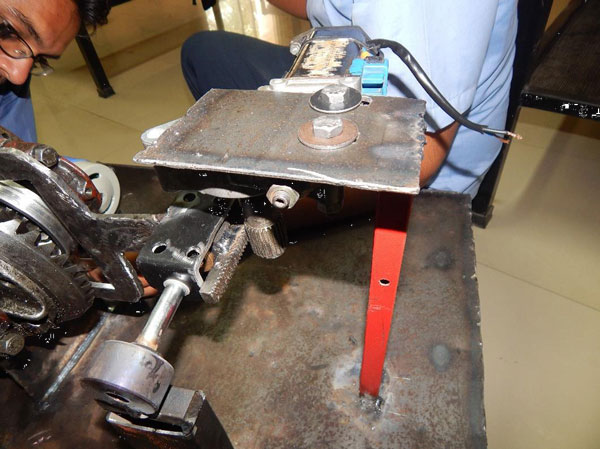 Workshop - Semi-automatic Differential Locking System